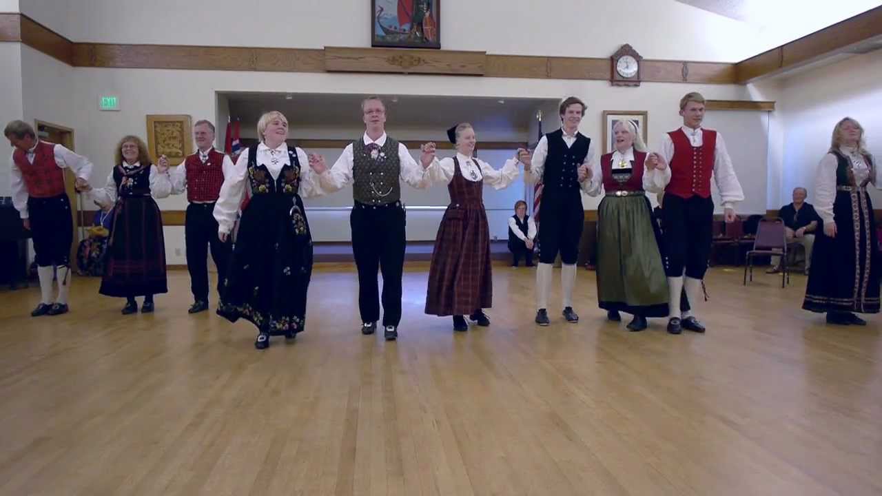 Norsk Folkedans Stemne 2011 Performance #1 - YouTube
