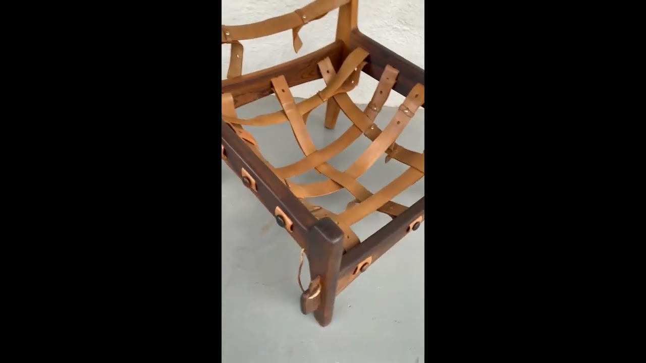 Sergio Rodrigues Poltrona moleca design anos 60 jacaranda - YouTube