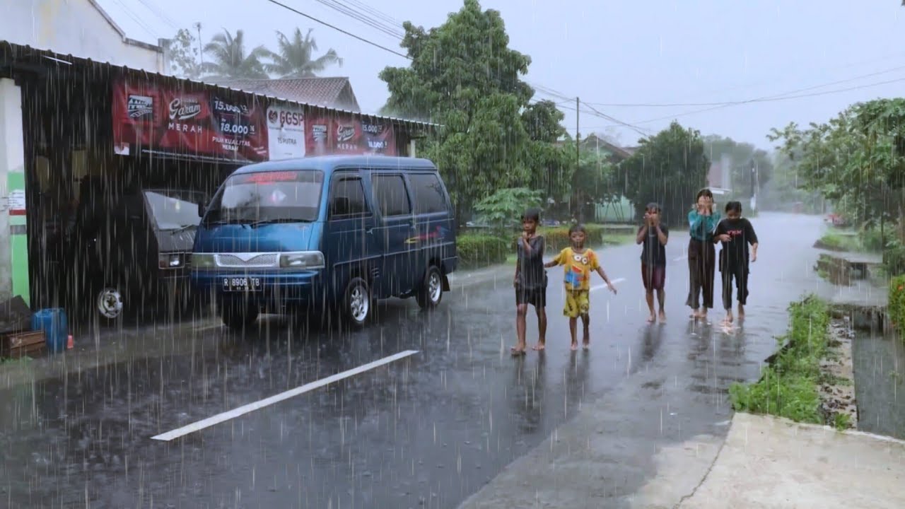 SUPER HEAVY RAIN IN EXTREME WEATHER | LIGHTNING STORMS ARE VERY STRONG ...