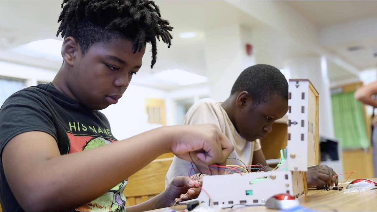 5th Graders at Harlan Elementary Pilot Building Computer Kits from the ...