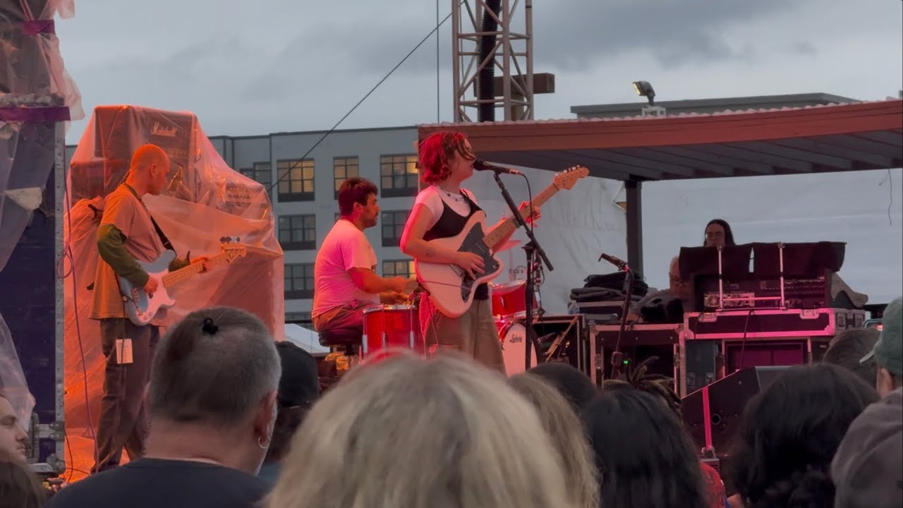Snail Mail - “Heat Wave” 7/19/2025 Stone Pony Summer Stage, Asbury Park ...