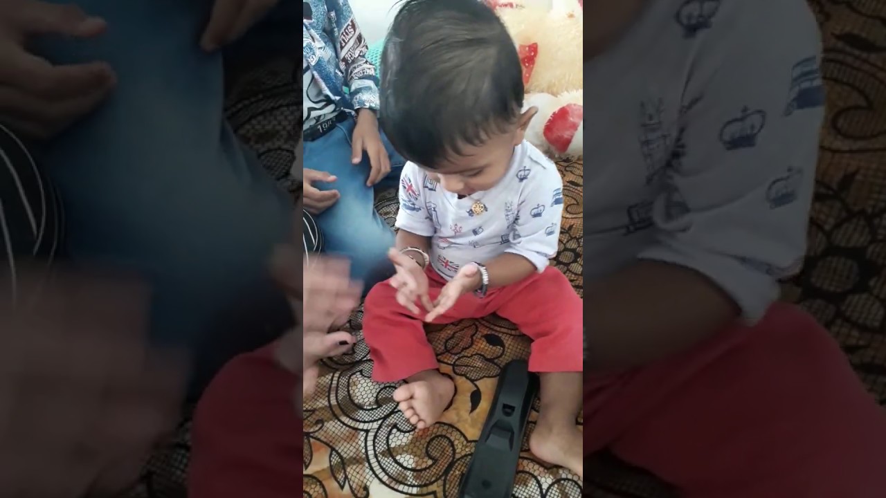 First time clapping - YouTube
