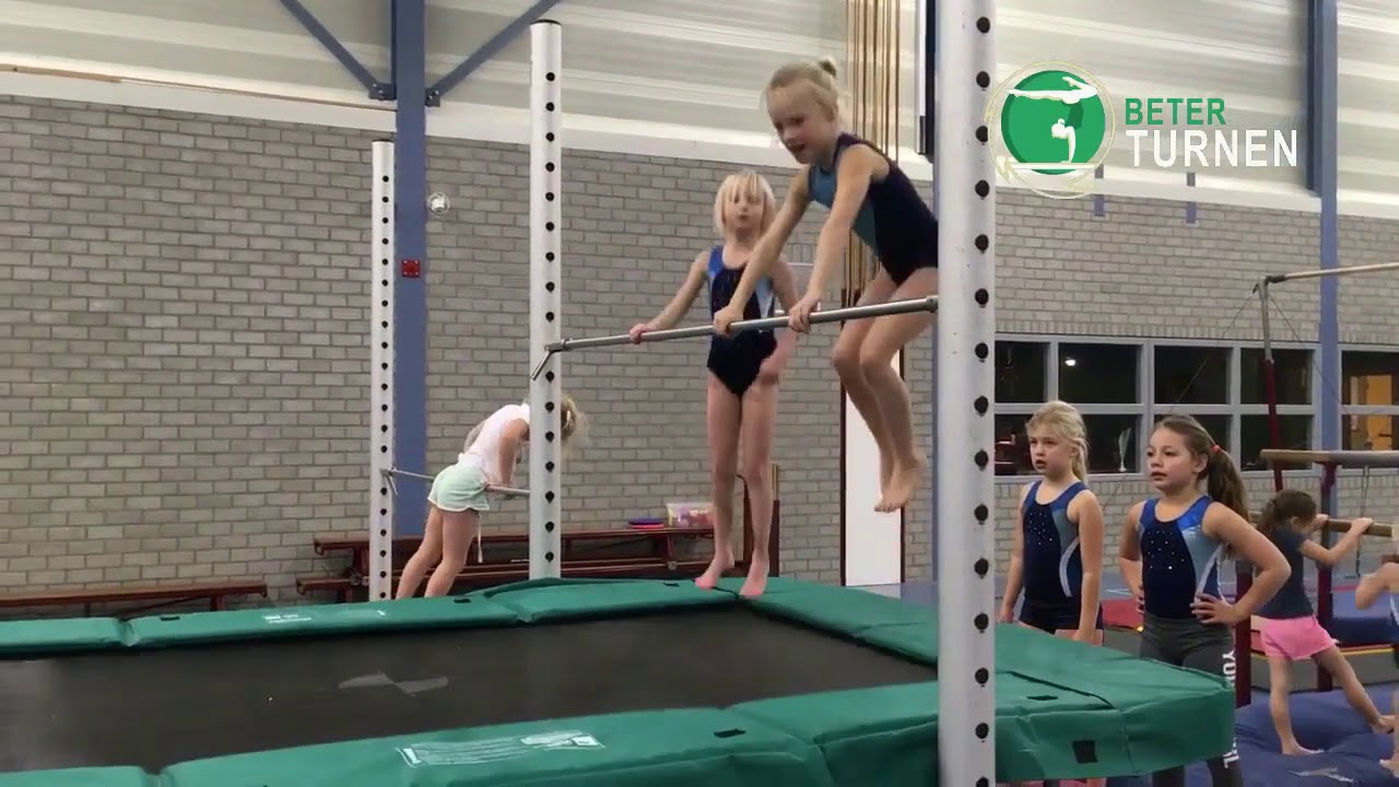 Ophurken leren - Turnen methodische oefeningen brug ongelijk - YouTube