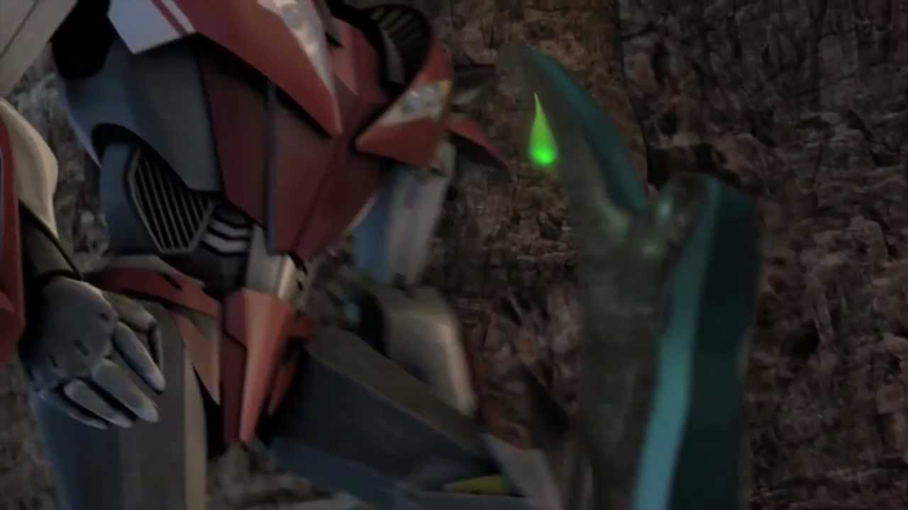 Transformers Prime - Knock Out Likes Trains - YouTube