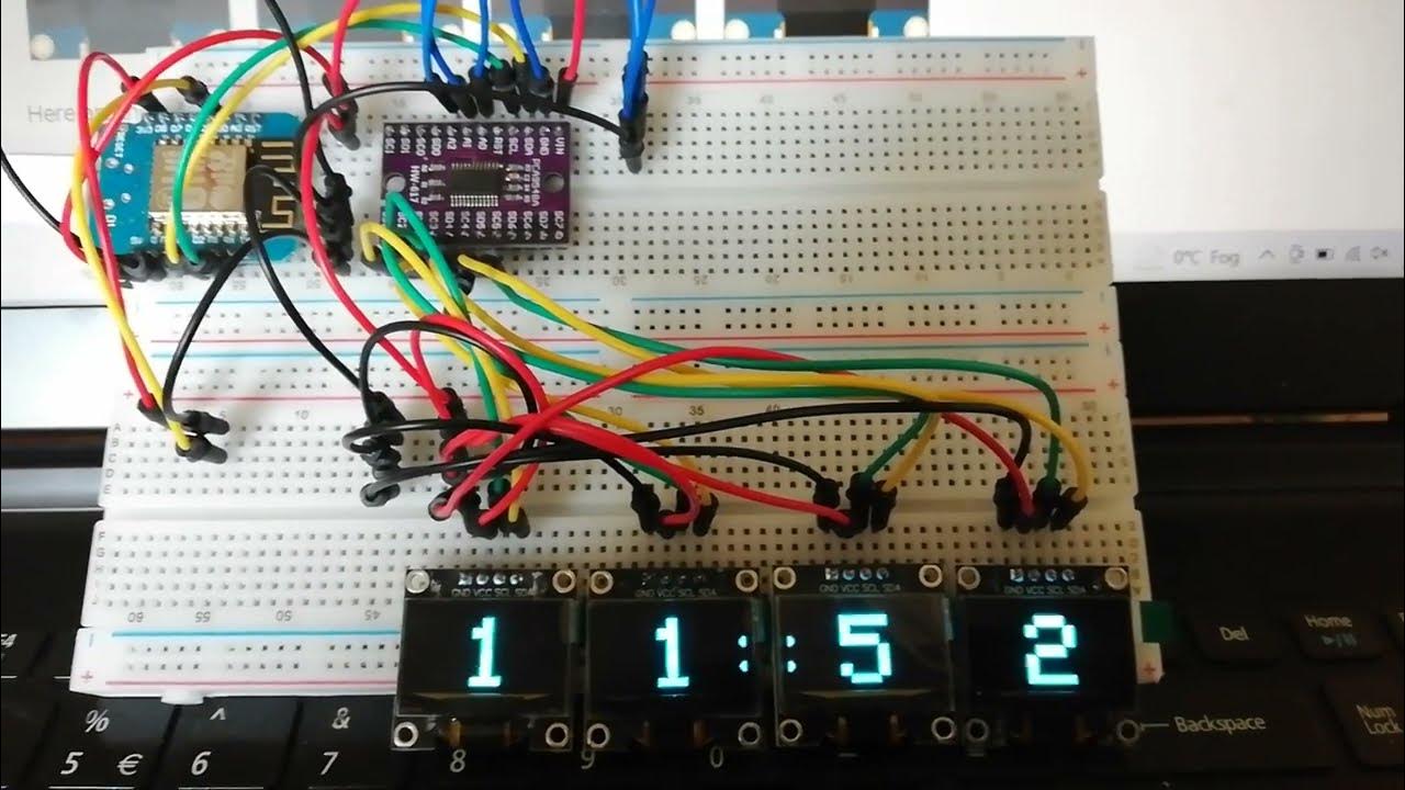 NTP clock on 4 OLED displays - YouTube