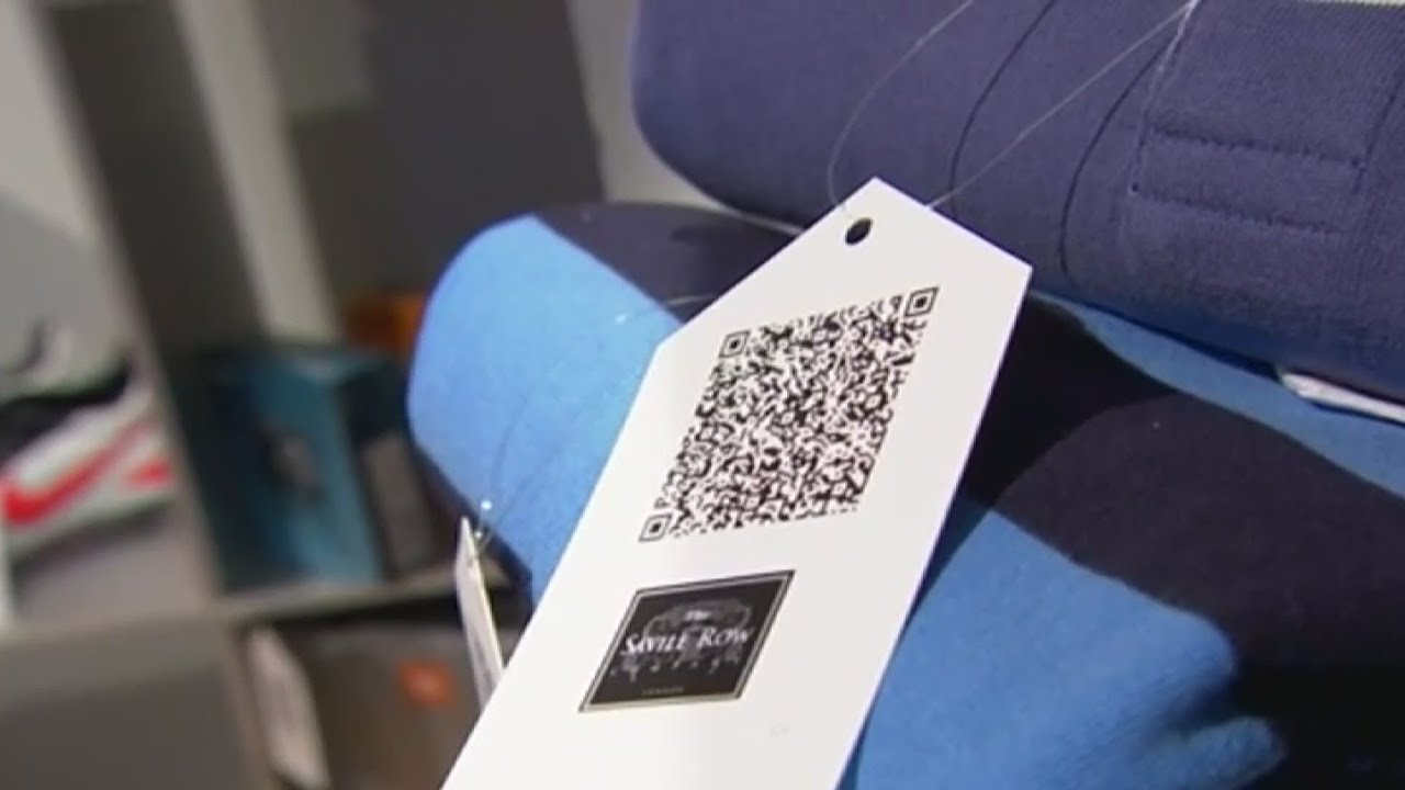 FTC warns consumers of QR code scammers - YouTube