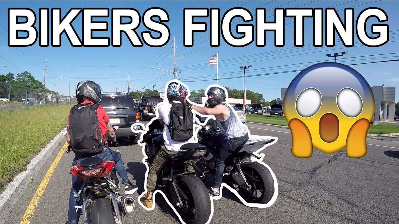 BIKERS FIGHTING IN TRAFFIC! - YouTube