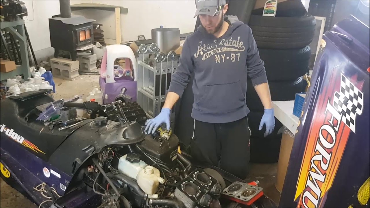 How To Remove A Snowmobile Motor Ski Doo Formula 583 - YouTube