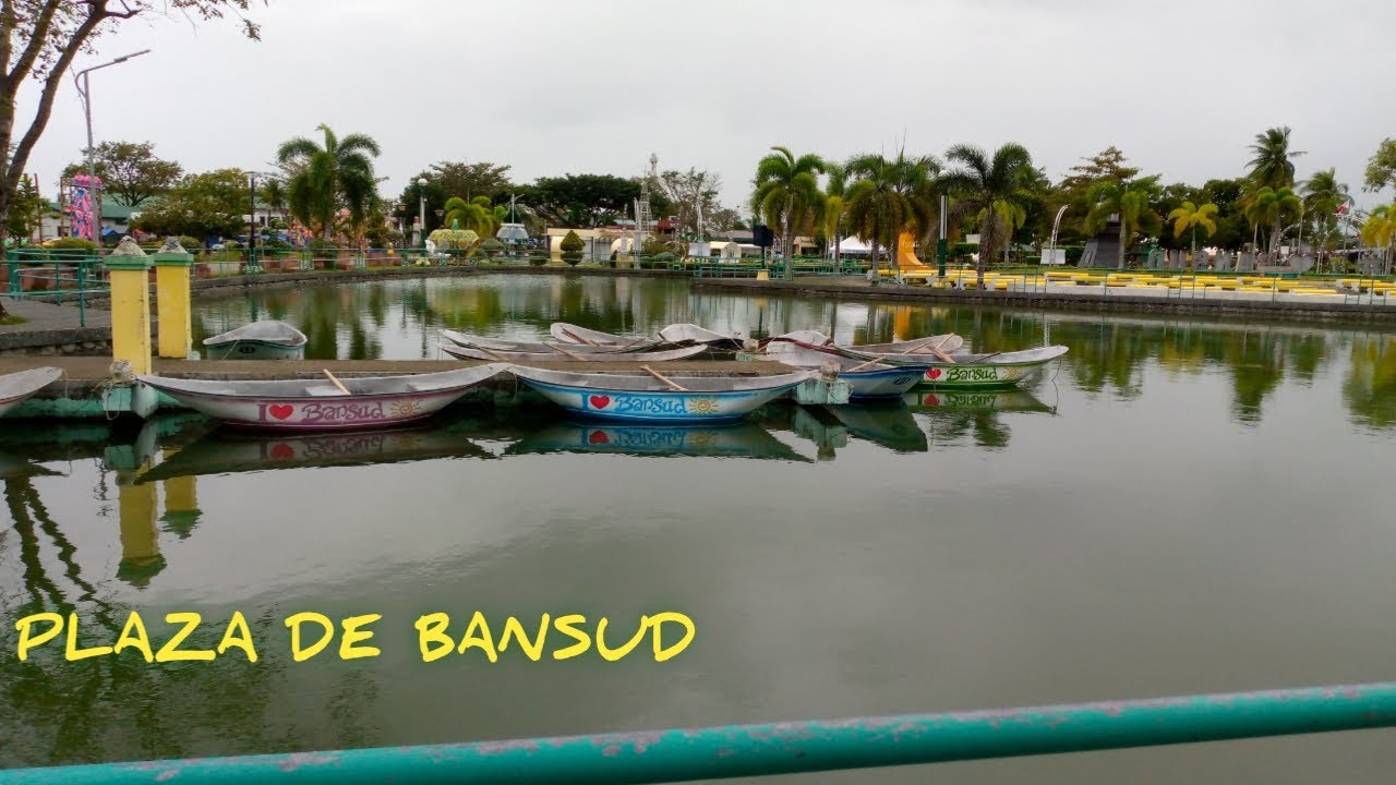 The most beautiful Plaza in Mindoro |Plaza De Bansud - YouTube