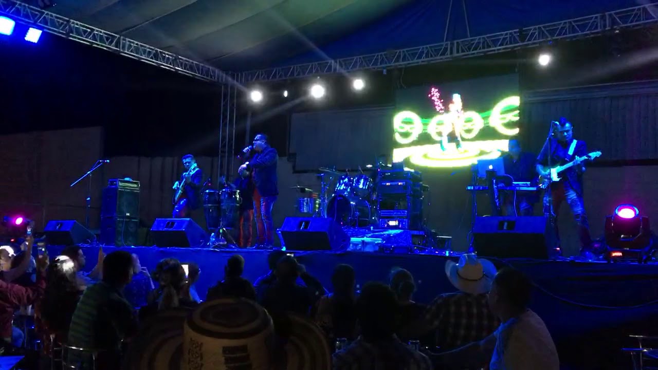 Caldo de pollo, Grupo Mojado - YouTube