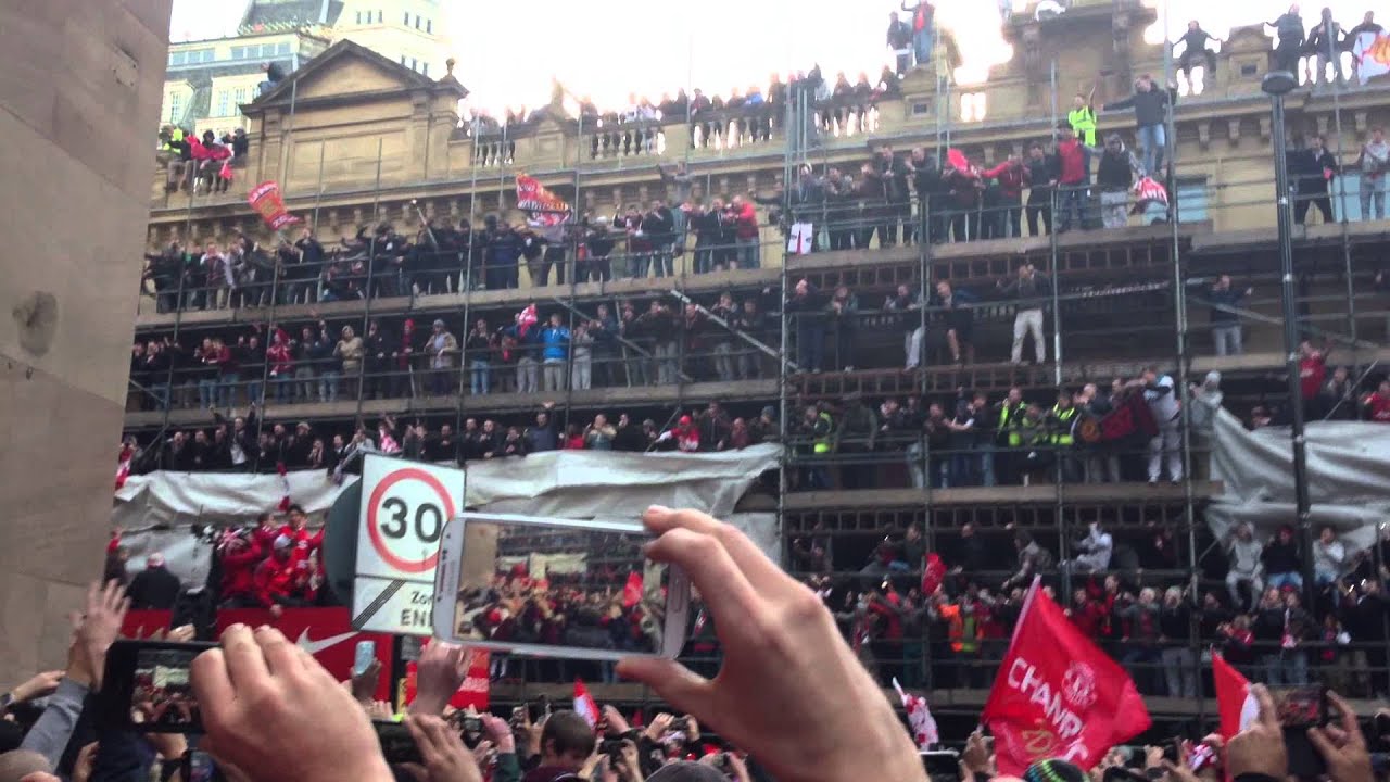 Manchester United Parade 2013 - YouTube