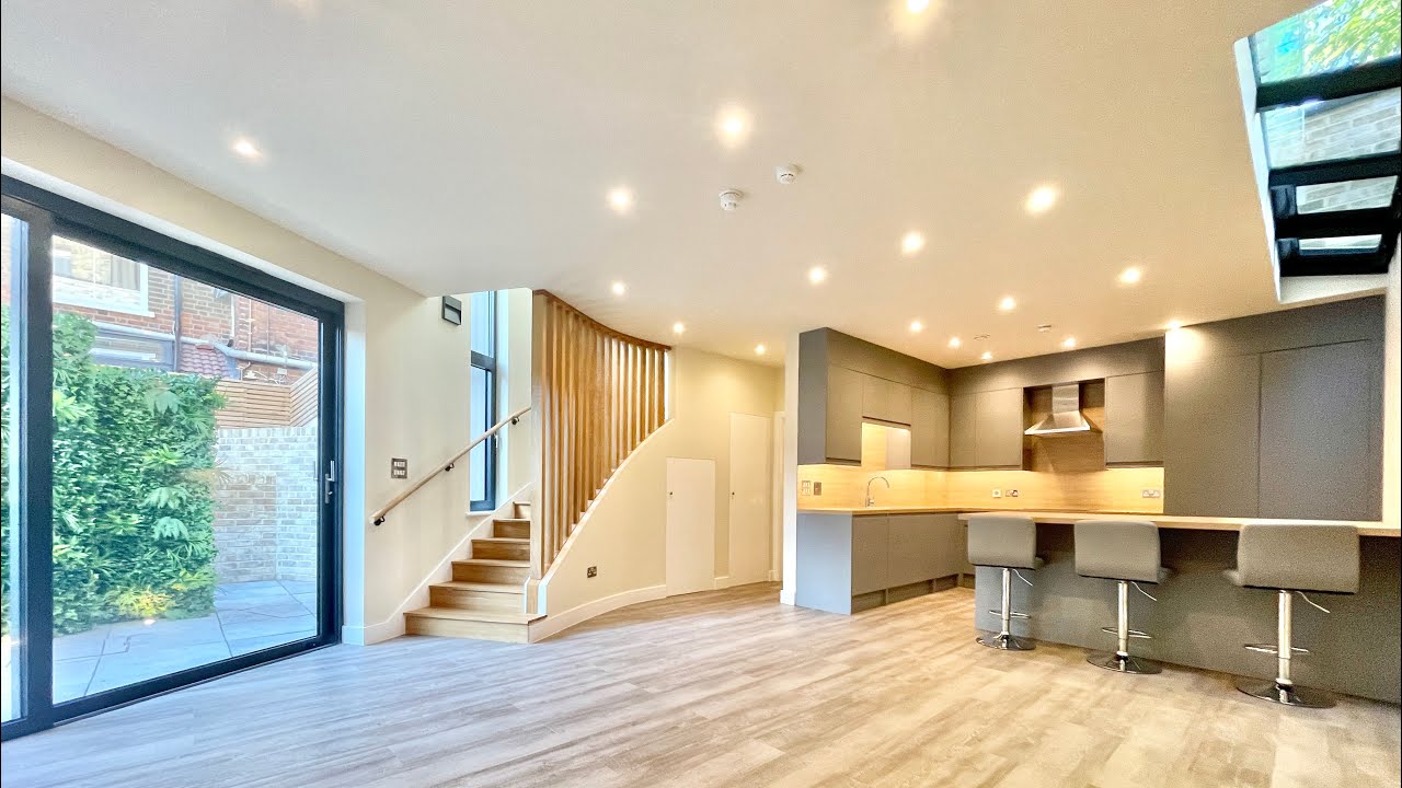 2 bed semi-detached house to rent Pemberton Gardens, Archway, London ...