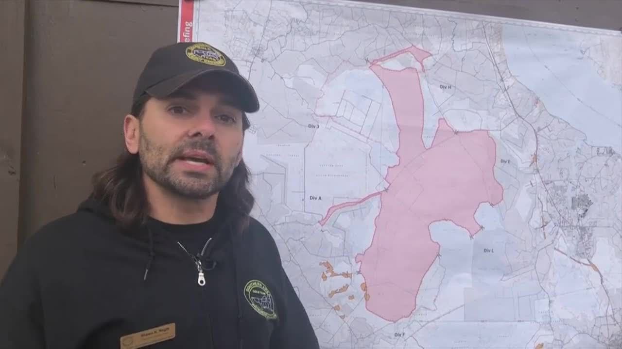 Great Lakes Fire remains 36,000 acres in size and 30% contained - YouTube