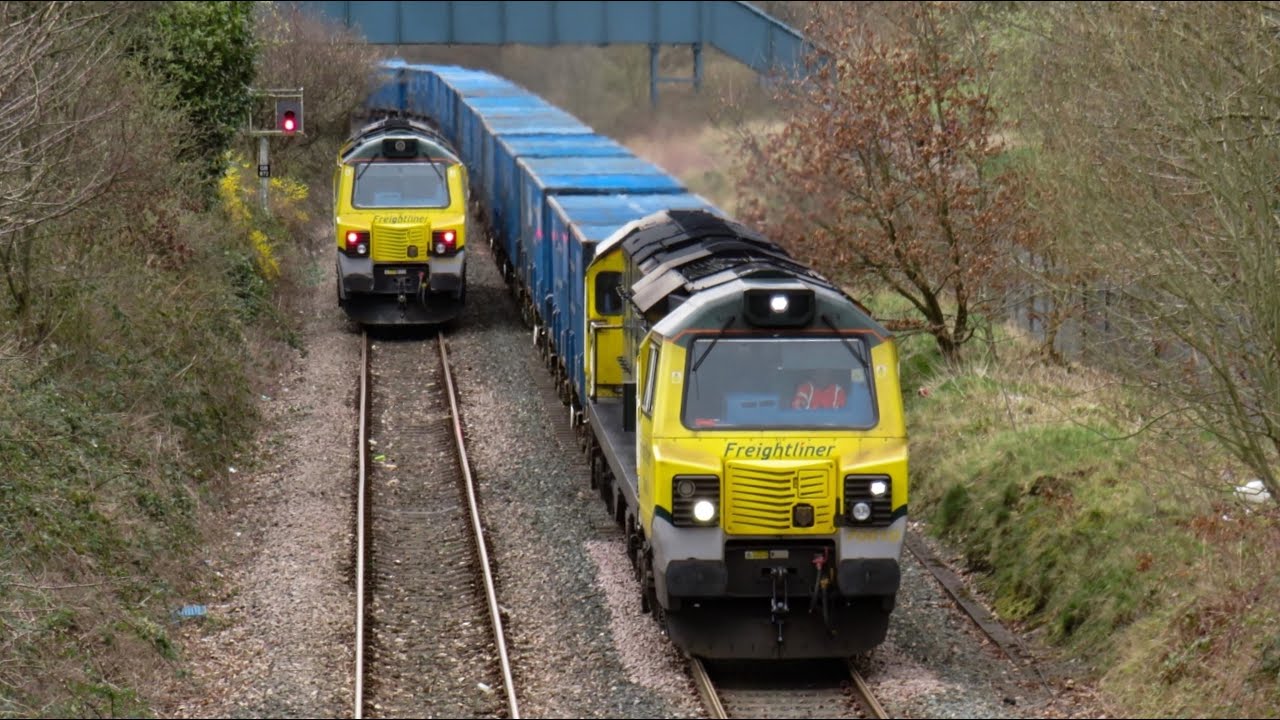 Freightliner Class 70 No. 70010 on 6F33 'Bin Train' on 17.03.2020 - HD ...