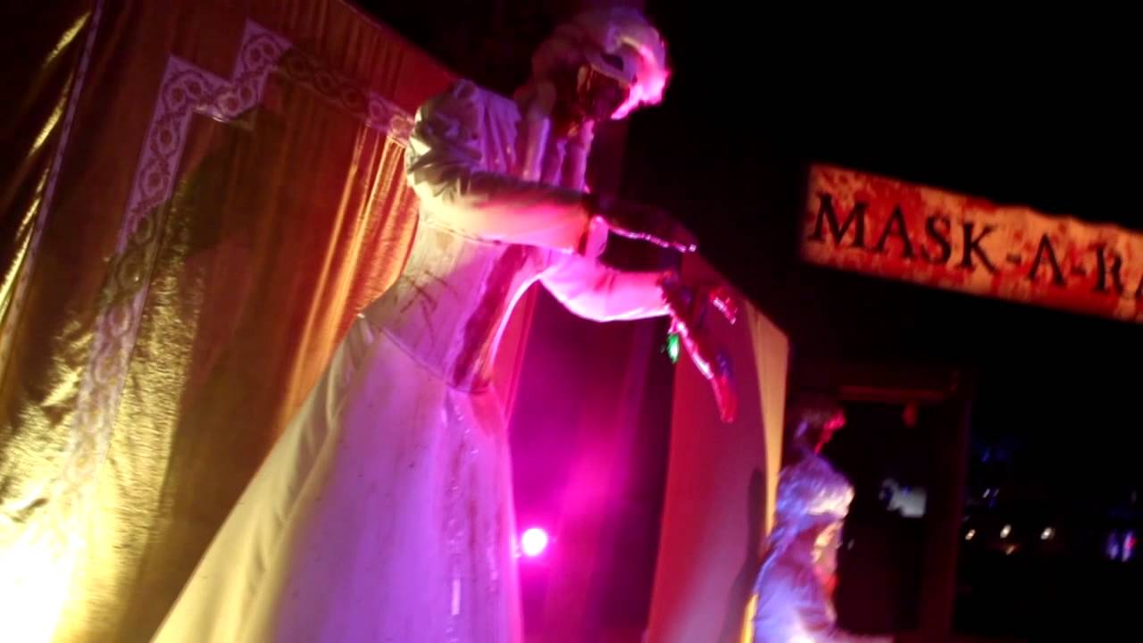 Mask-a-Raid scare zone at Halloween Horror Nights in Hollywood - YouTube