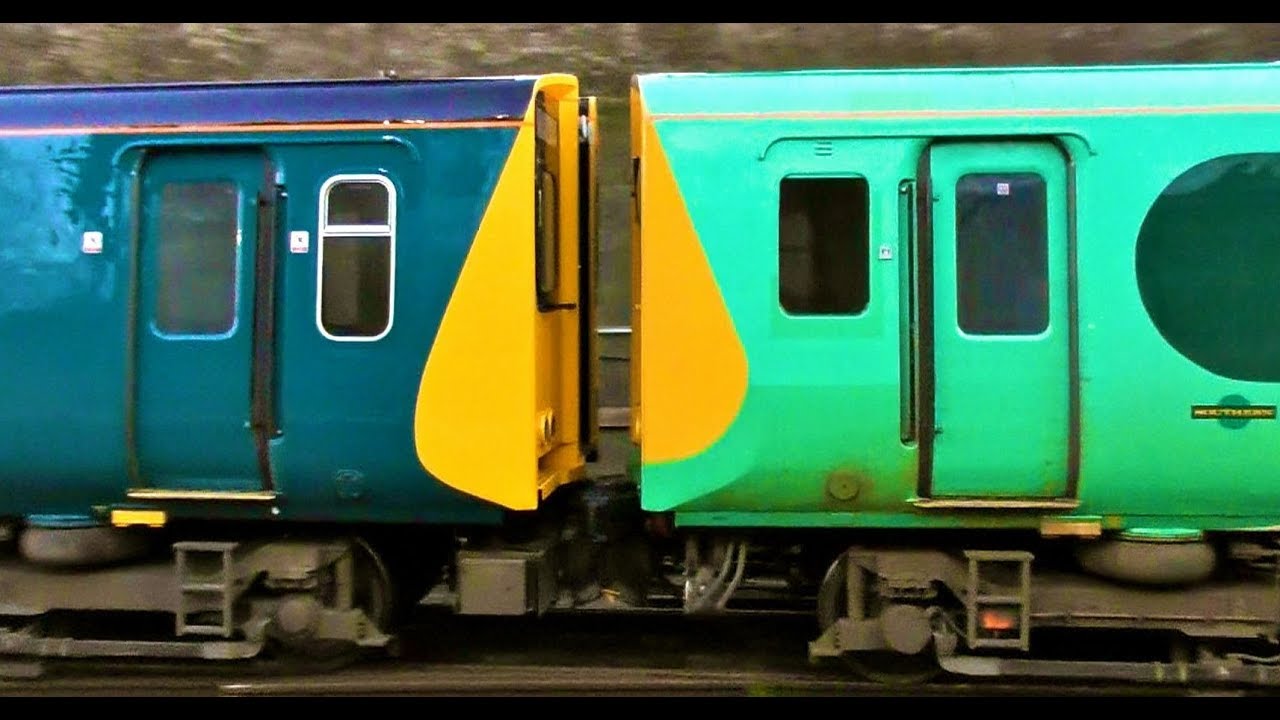 Class 313/2s - BR Blue 313201 + Southern 313220 6 Car Combo Arrives At ...