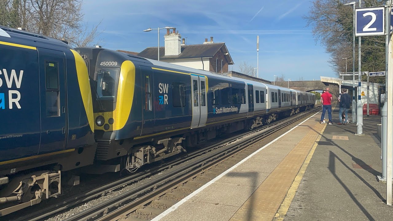 An hour of trainspotting at Liphook Station | 08/03/2025 - YouTube