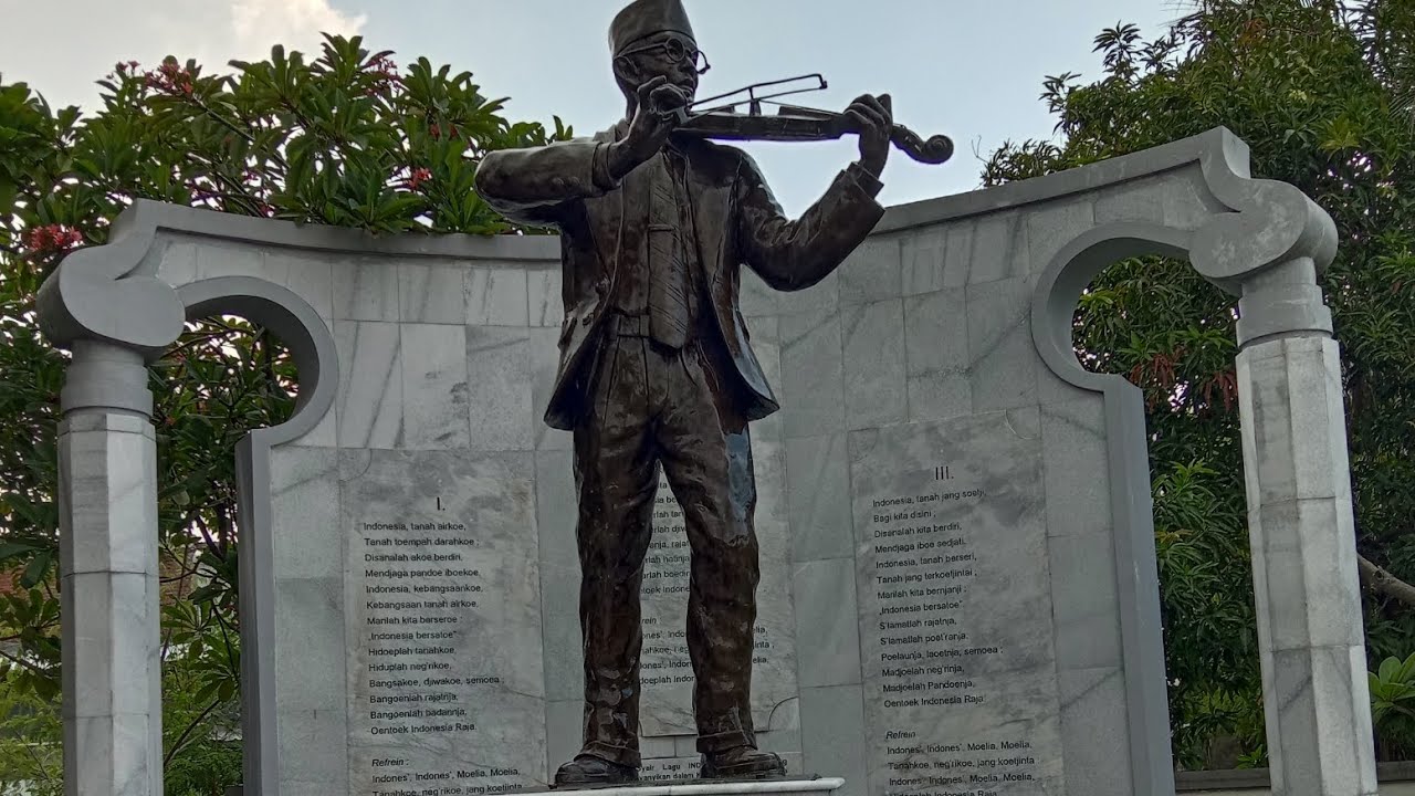 Makam Wage Rudolf Soepratman, Surabaya. Sang pencipta Lagu Indonesia ...