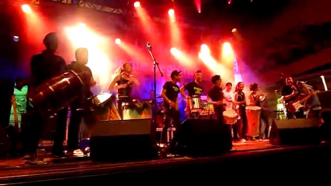 Batucada Sound Machine Samba-Festival Coburg 2014 - YouTube