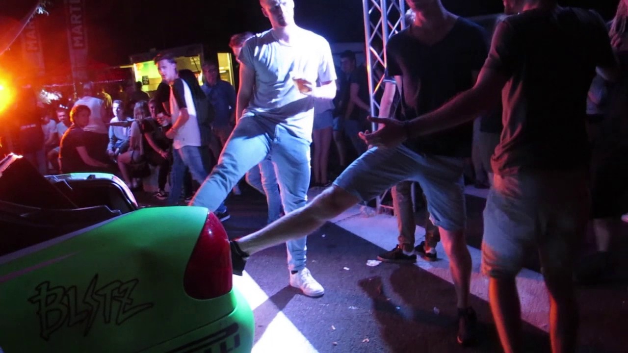Raskals Kollektiv - Virtual Reality Tuning Car (Club Soda 1O.1) - YouTube