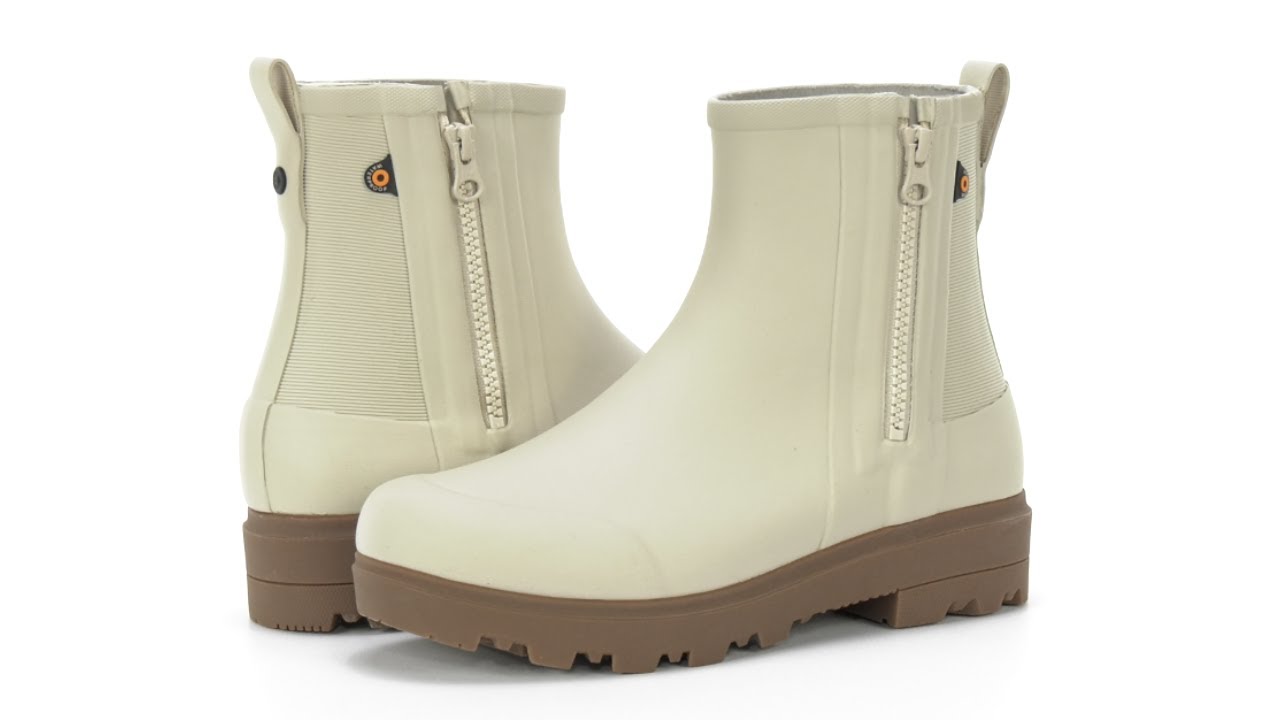 Bogs Holly Rain Zip SKU: 9924835 - YouTube