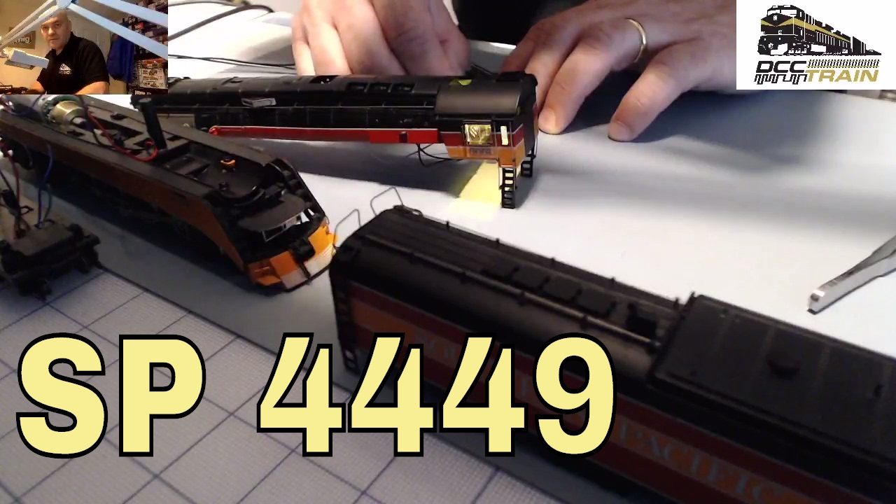 Southern Pacific 4449 HO Model Trains Live from AK workbench Sound ...