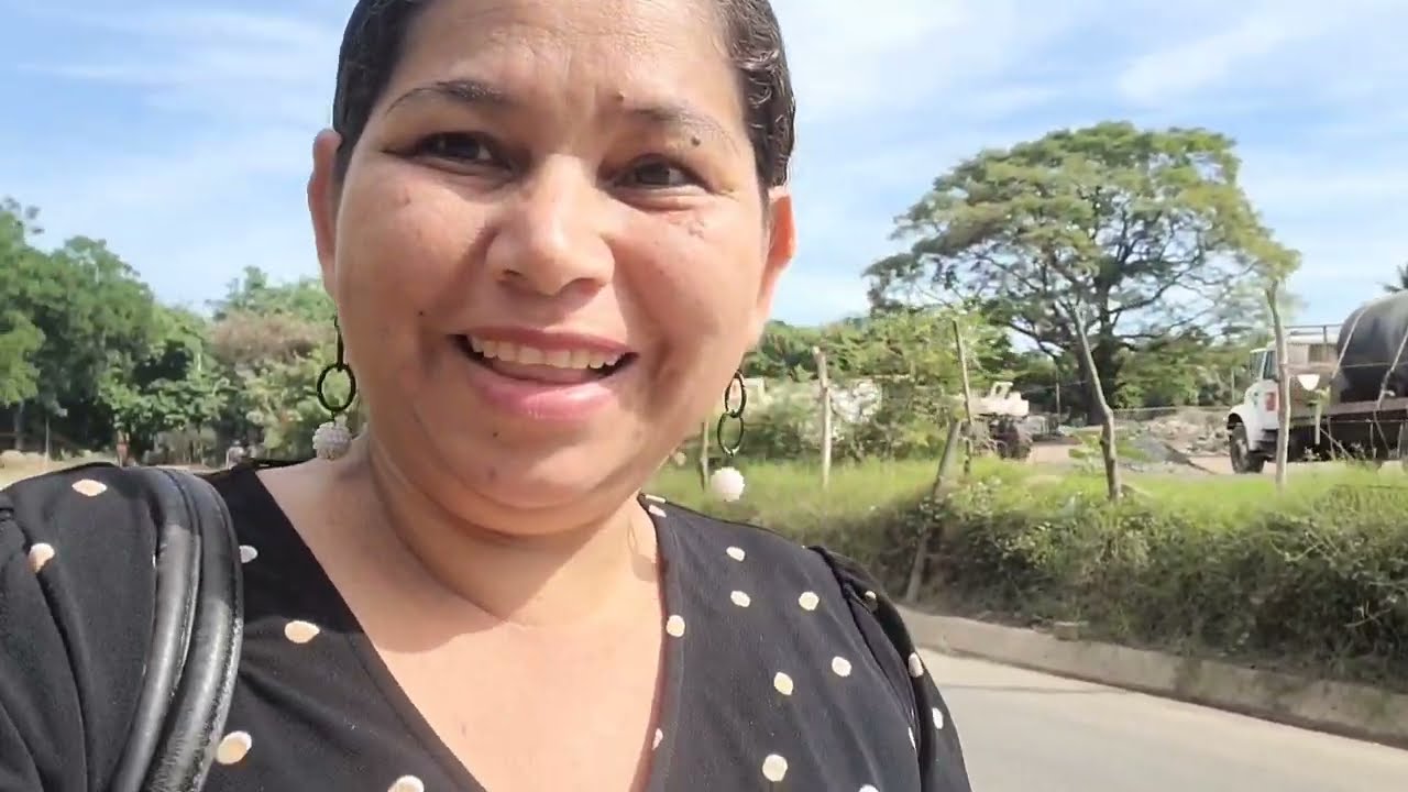 nos vamos auna cita con chelita - YouTube