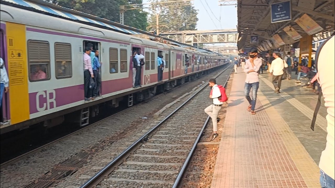 CSMT Fast Local Train Arrivel at Badlapur station - YouTube