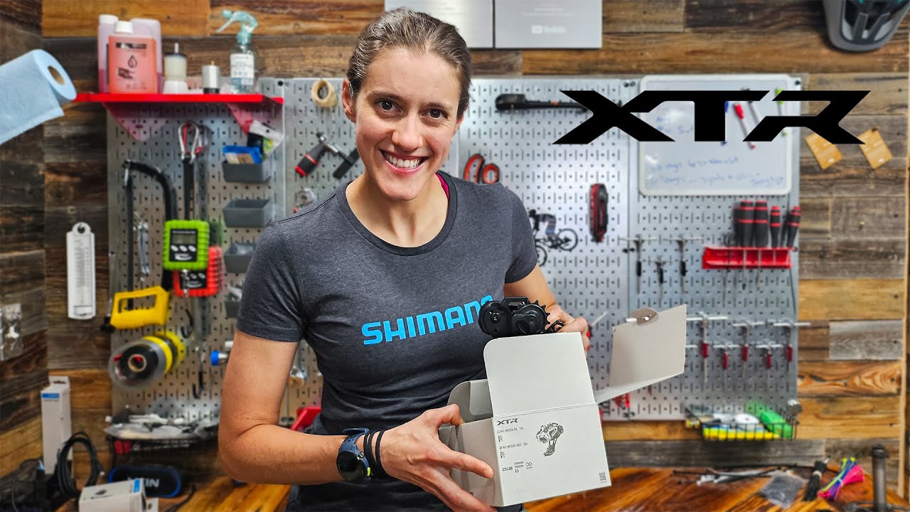 First look and install of the new Shimano XTR wireless Di2 (and new ...
