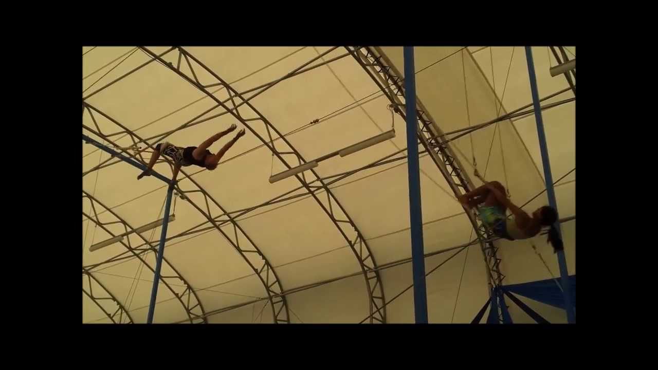 Flying Trapeze - Summer Camp - YouTube