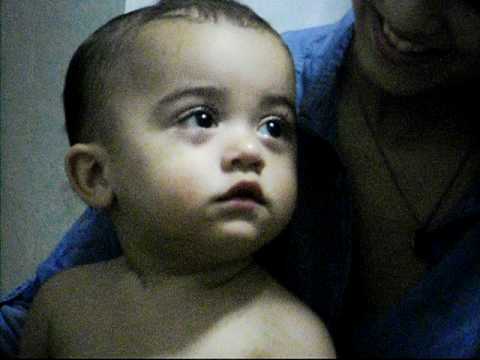 christopher singing barney - YouTube