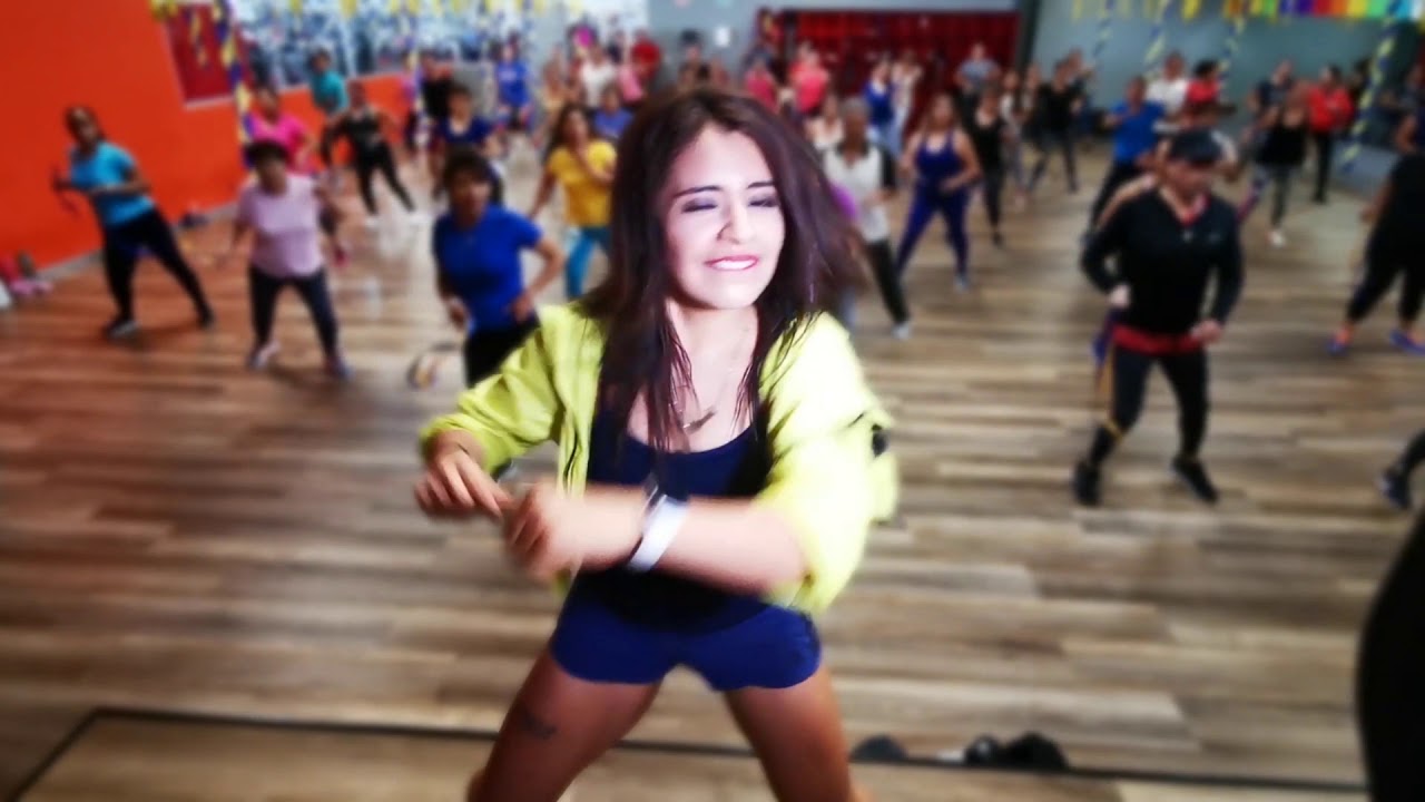 Raul y Brenda dance fitness - YouTube