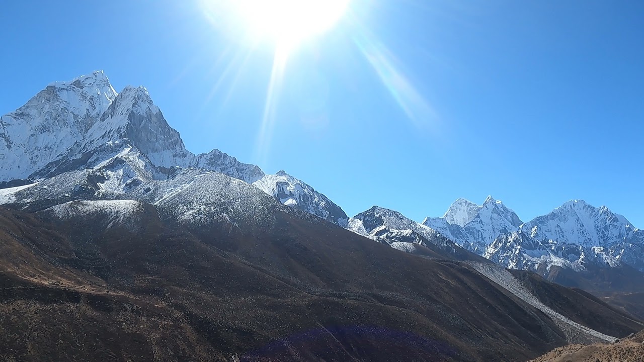 360 view above Dingboche - YouTube
