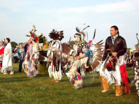 Mi'kmaq Membertou Powwow Halifax Commons Nova Scotia June 2010. - YouTube