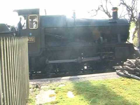 WSR GWR Mogul 9351 2 -6-0 at WSR SPRING STEAM GALA 2009 - YouTube