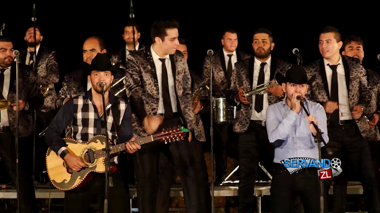 Codice Ft. La Decima Banda - Vivo A Mi Modo (En Vivo 2017) - YouTube