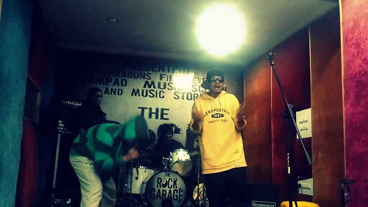 Live Indian Rap | Hindi Rap | Rock Rap Session | Rapper SIZ - YouTube