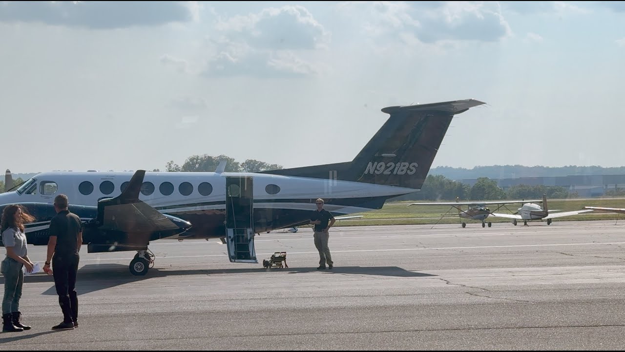 Is that SECRET Service | WATCH How this Fixed Wing Multi Engine ...