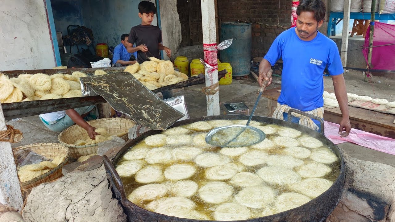 Laccha Sewai Factory | Making of Lachha Semai - YouTube