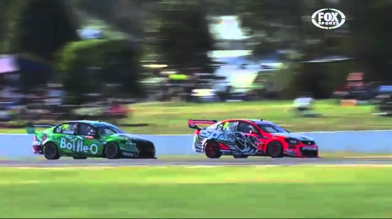 V8 Supercars FIGHT - David Reynolds and Garth Tander 2015 - YouTube