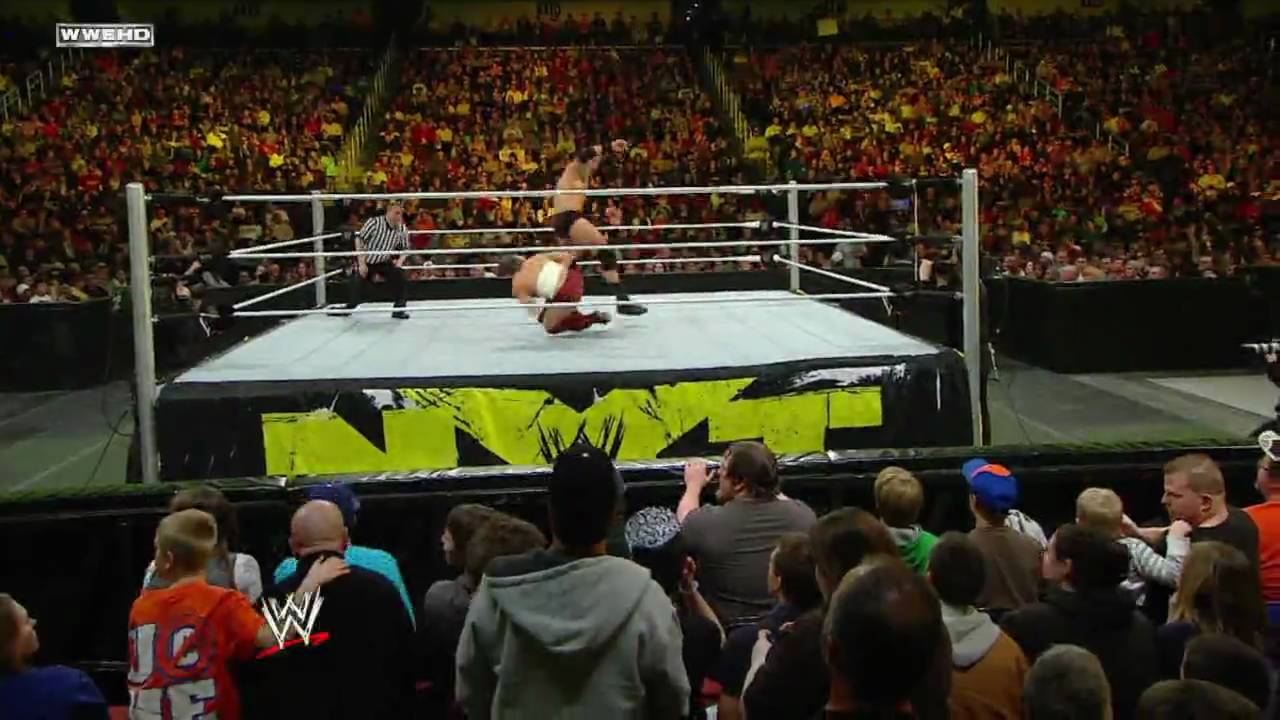 WWE NXT: Daniel Bryan vs. Wade Barrett - NXT Rookie vs. NXT - YouTube