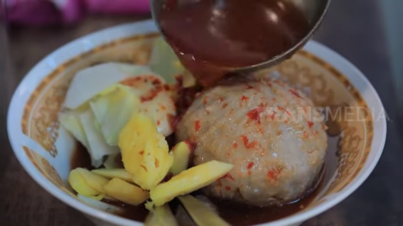 Bara Valentino Jajan Bakso Rujak Bi Enti | MAKAN RECEH (28/07/22) - YouTube