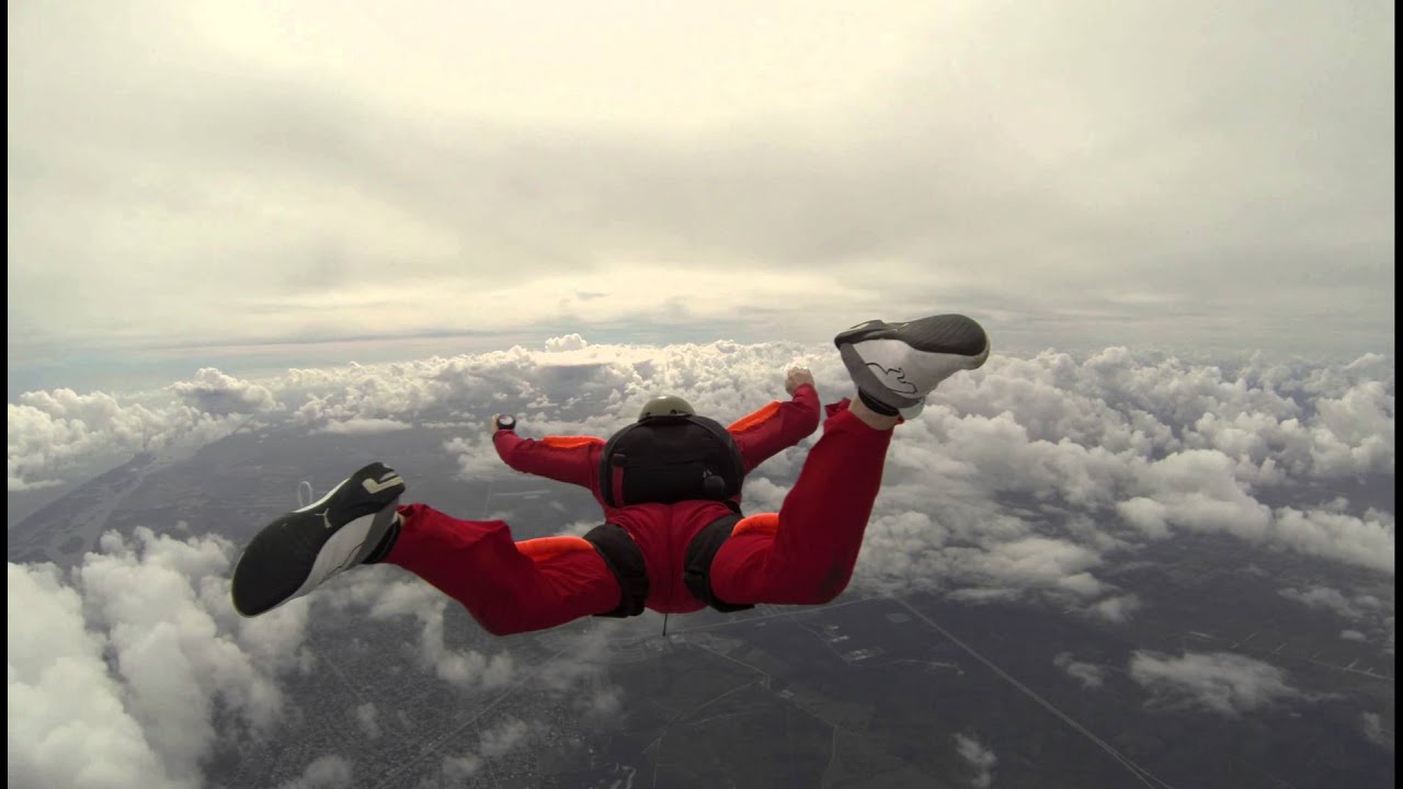 Skydive on gopro3 black at 2.7k straight from the camera, pro tune on ...