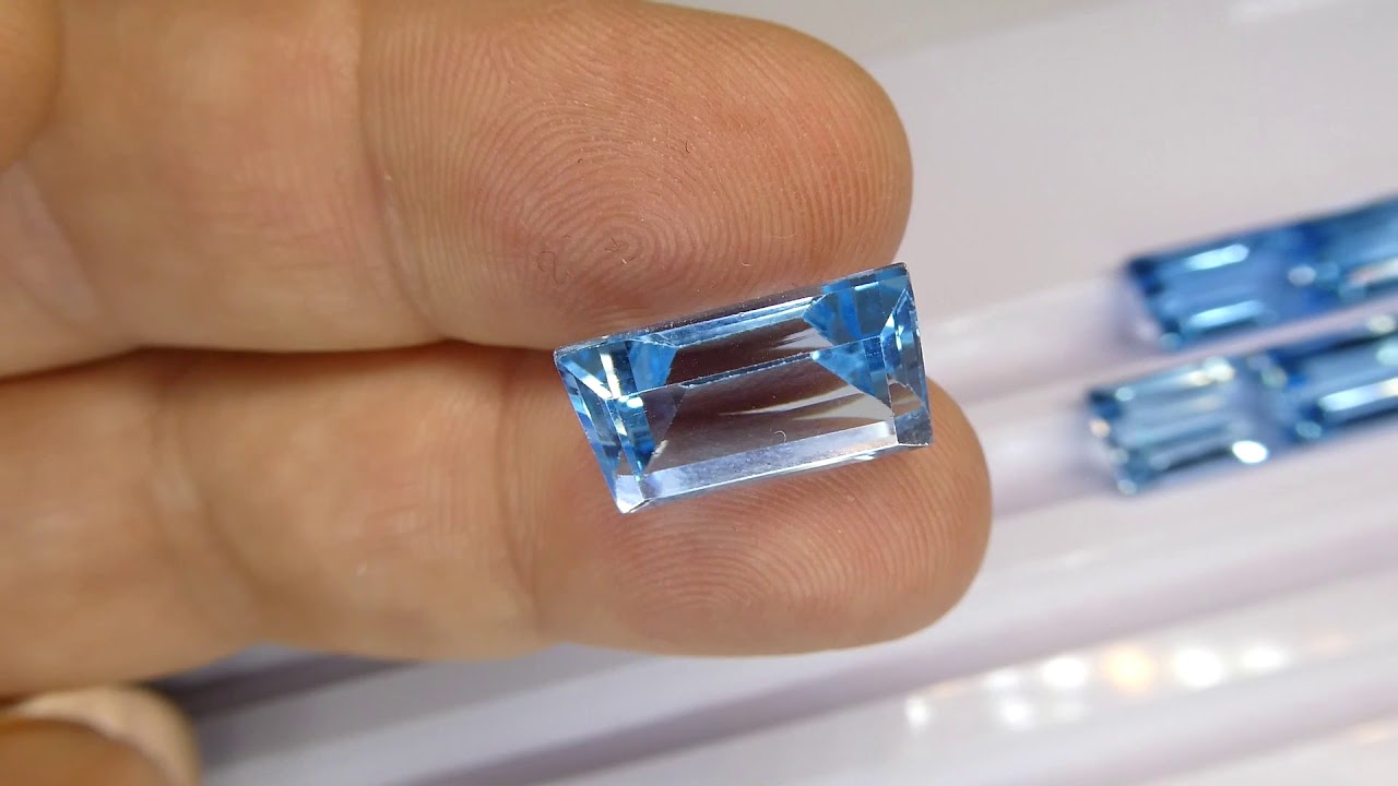 SOLD - TX409 LOT 177 67cts 14st Rectangular Step Cut Blue Topaz - YouTube