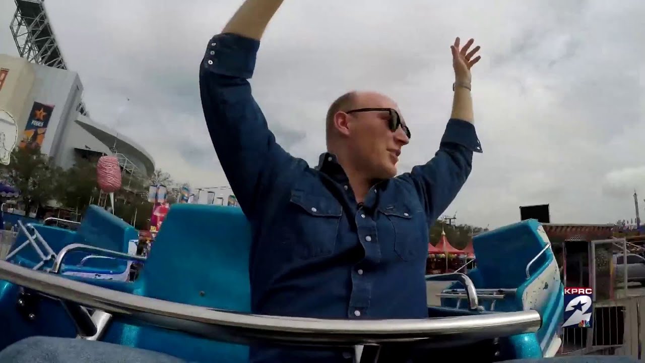 Rodeo's midway opens with new rides and games - YouTube
