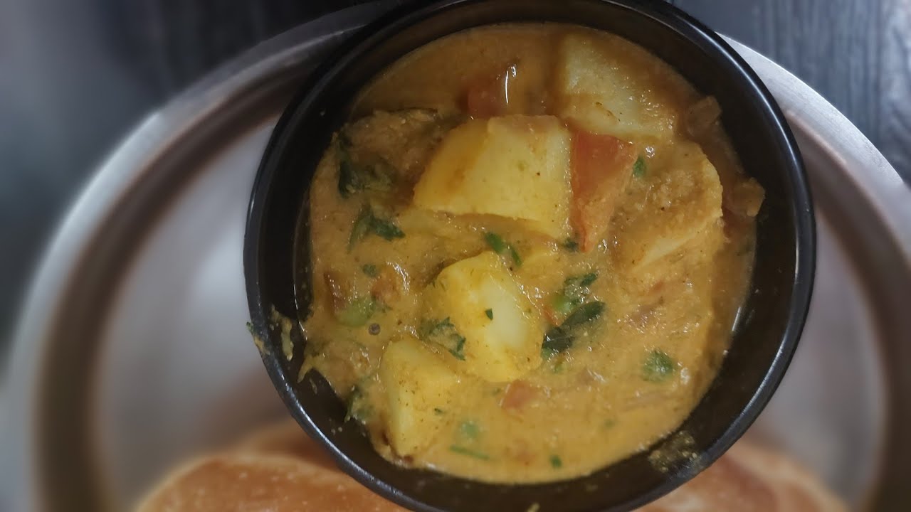 Potato Kurma best side dish for poori, Chapathi, Roti, Parotta, dosa ...