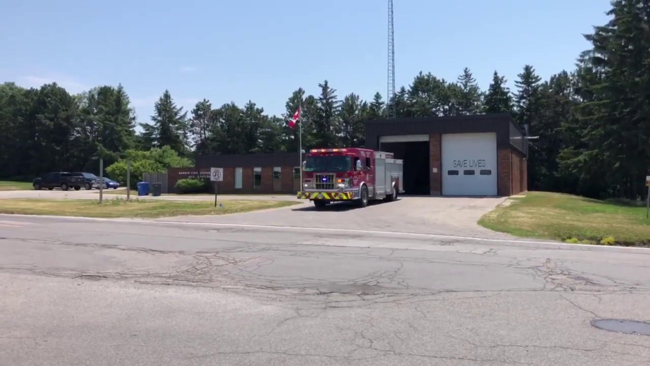 Barrie Fire and Emergency Services Rescue 2 Responding - YouTube