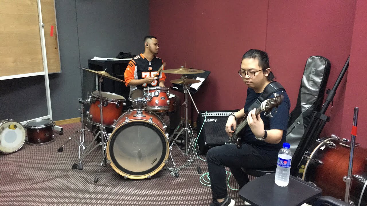 Talented Aswara Students Music Band - YouTube