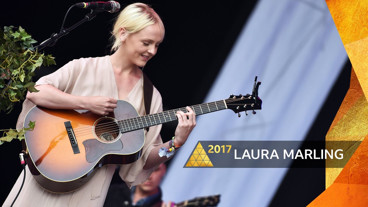 Laura Marling - Soothing (Glastonbury 2017) - YouTube