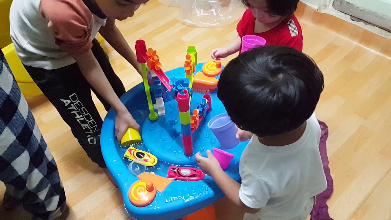 Ethan Emmanuel is playing with sarang - YouTube